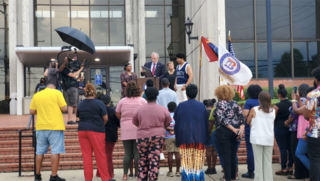 TikTok star with 9 million followers returns to his Mississippi roots ...