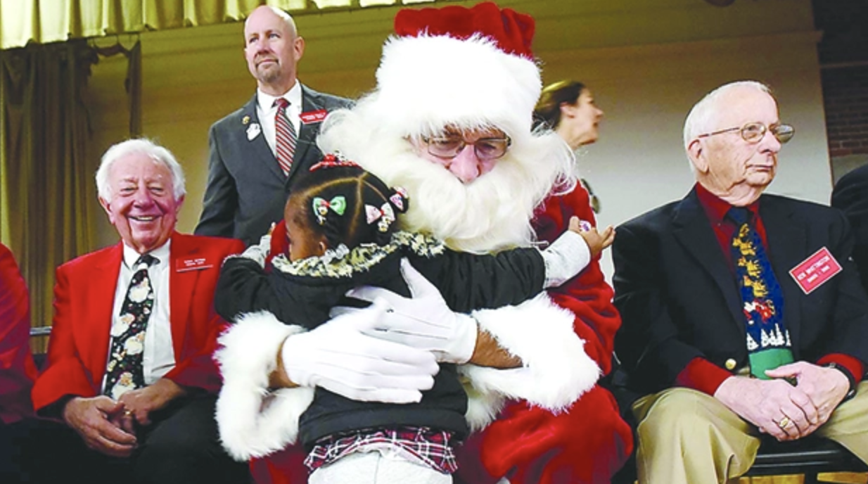 Group of Mississippi men share Santa spirit with needy kids for nearly ...