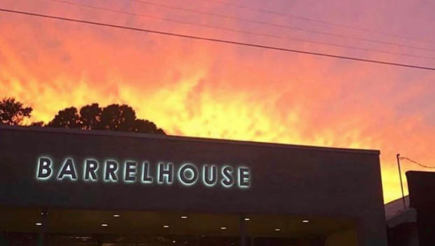 Last Call: Mississippi restaurant says Jackson water crisis too much to ...