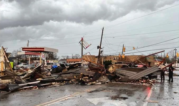 ‘I hear a baby crying’ – chilling video from Selma, Alabama, after ...